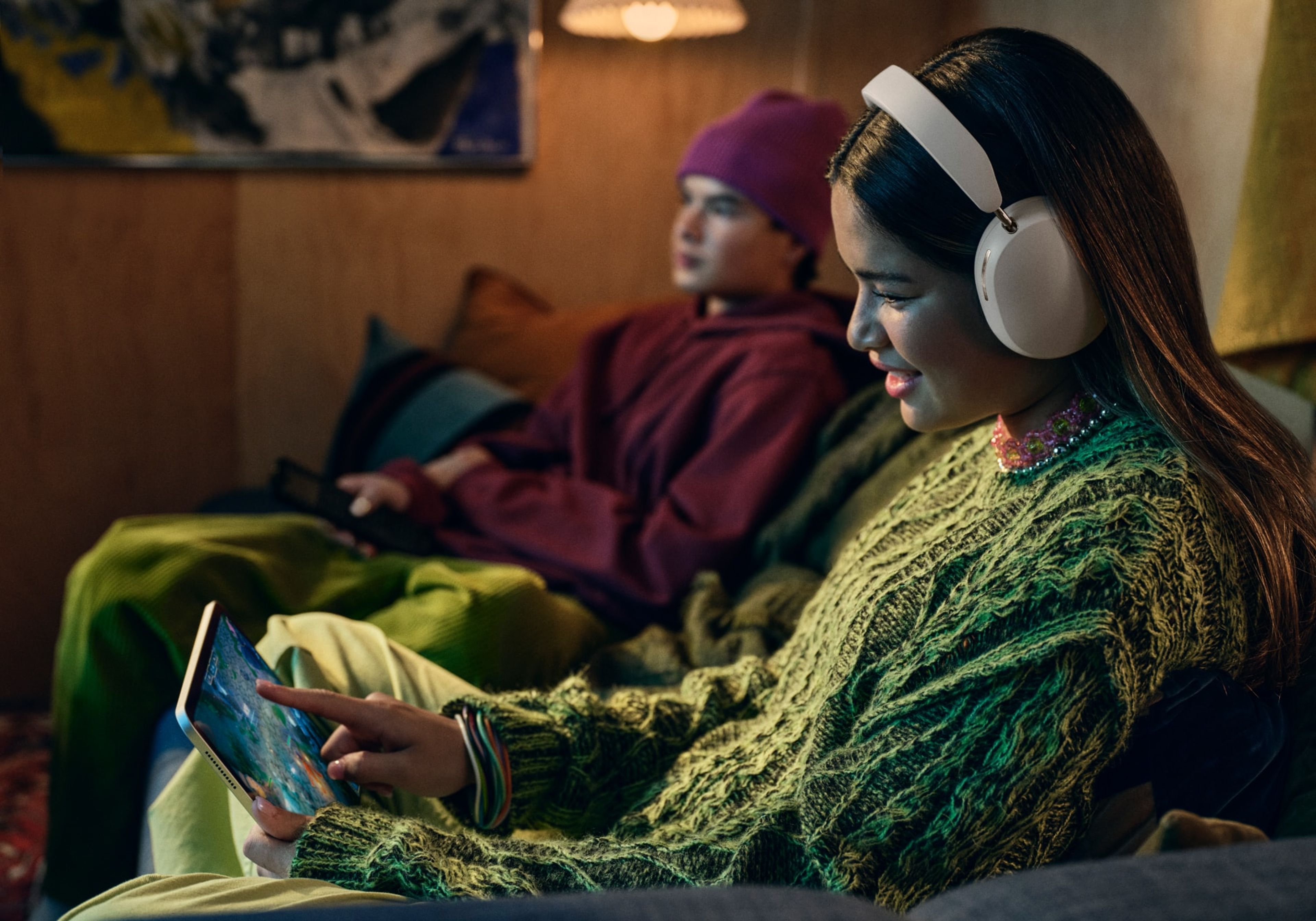The Ultimate Guide to Wearing Headphones | Sonos Blog