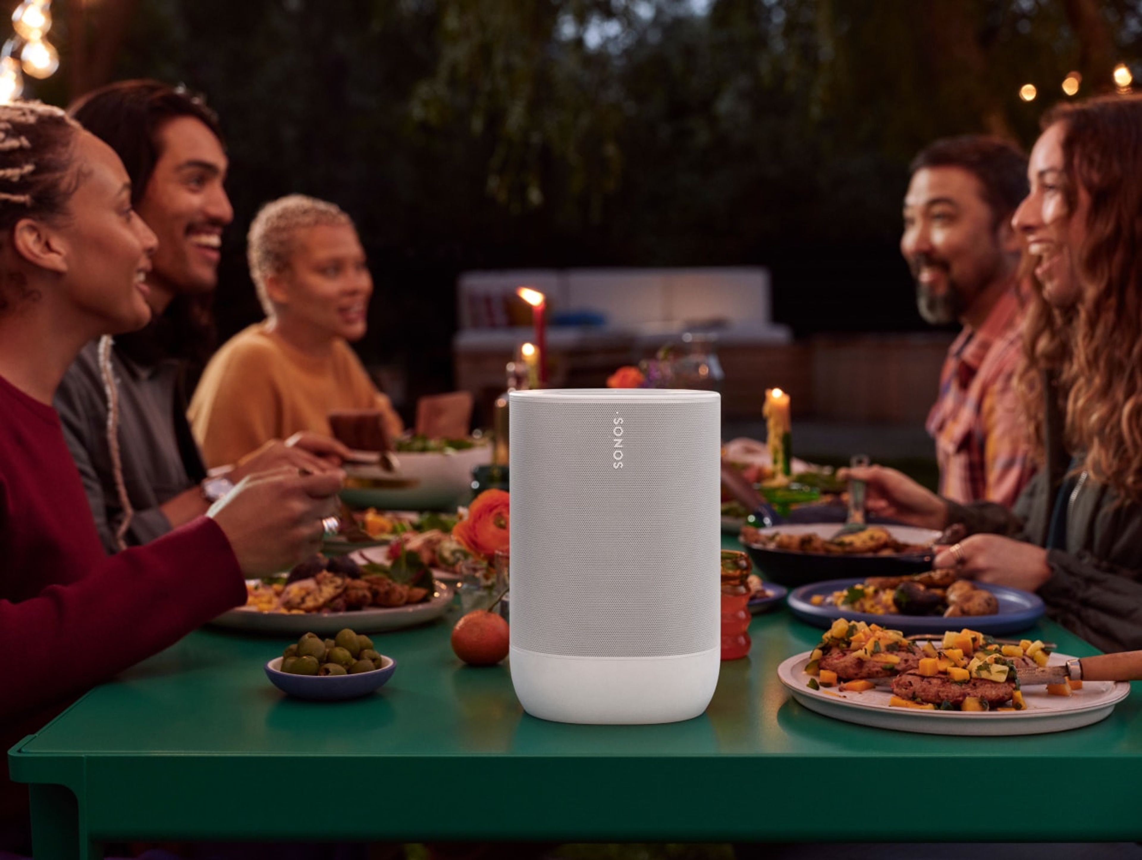 How do Wireless and Bluetooth Speakers Work? - Sonos