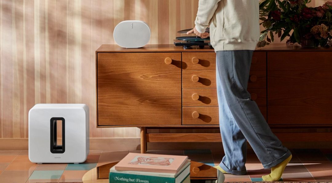 What Is Phase on a Subwoofer (And How To Adjust It) - Sonos