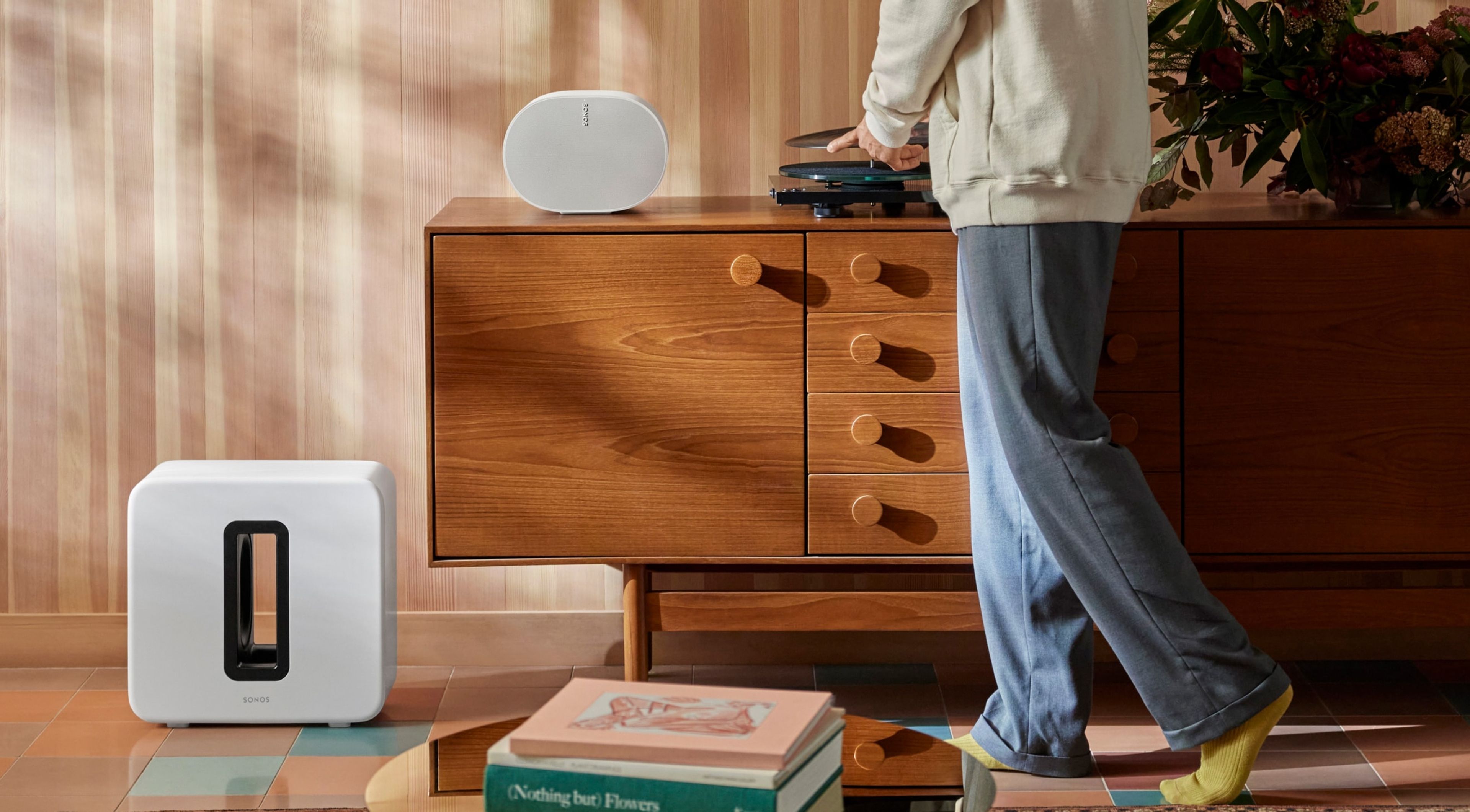 What Is Phase on a Subwoofer (And How To Adjust It) - Sonos