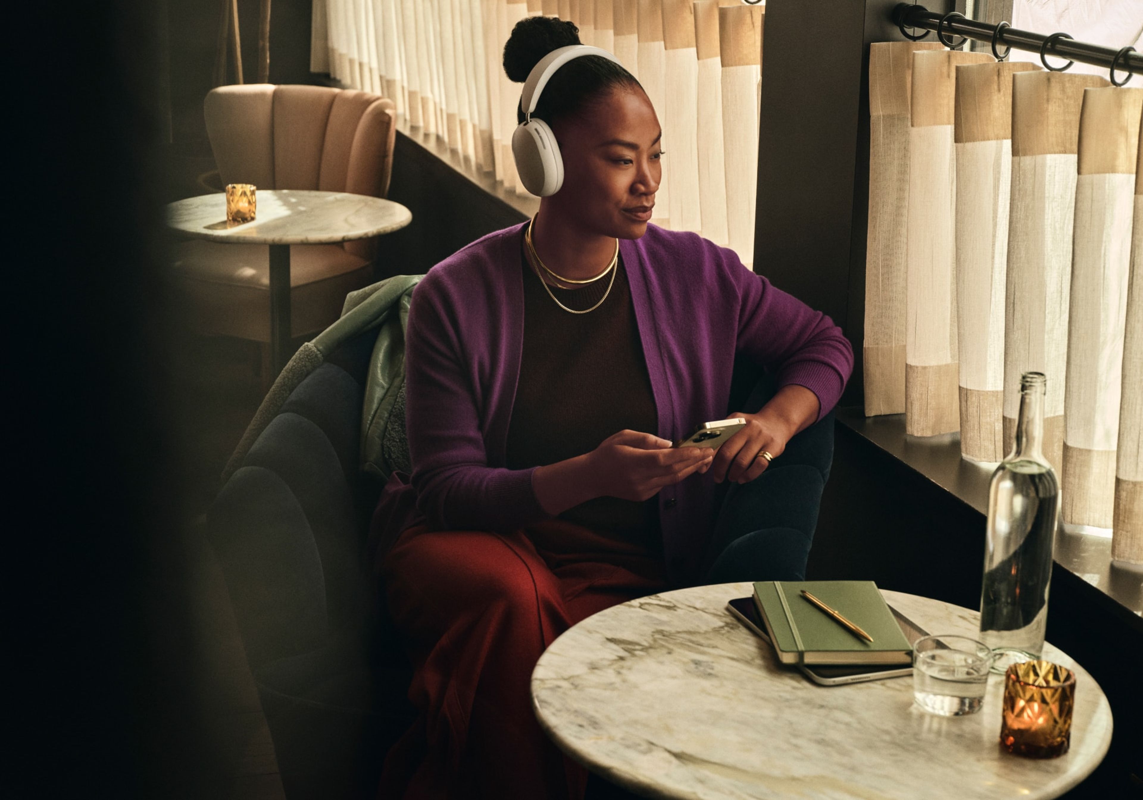 ¿Cómo funcionan los auriculares con cancelación de ruido? | Blog de Sonos